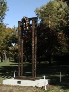 Monument | American Fine Arts Inc.